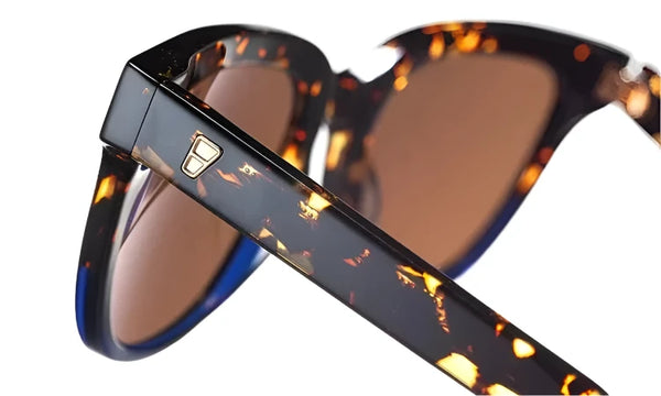 Entourage of 7 - Monrovia (Brown) – Good See Co.